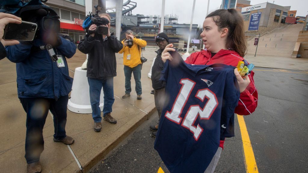 Sin resentimientos; fans de Patriots apoyan a Tom Brady en el Super ...