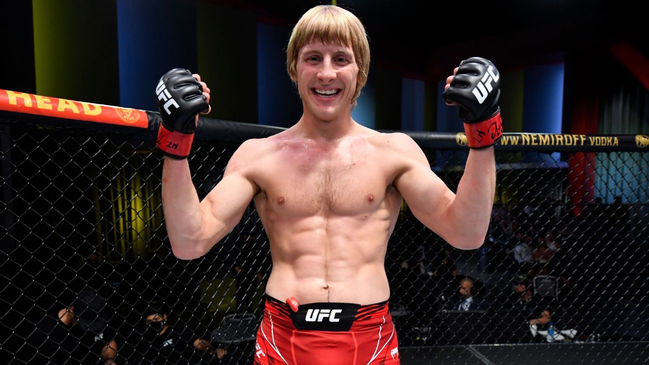 UFC: Lutador britânico 'causa' na pesagem e mostra demais em Londres - ESPN