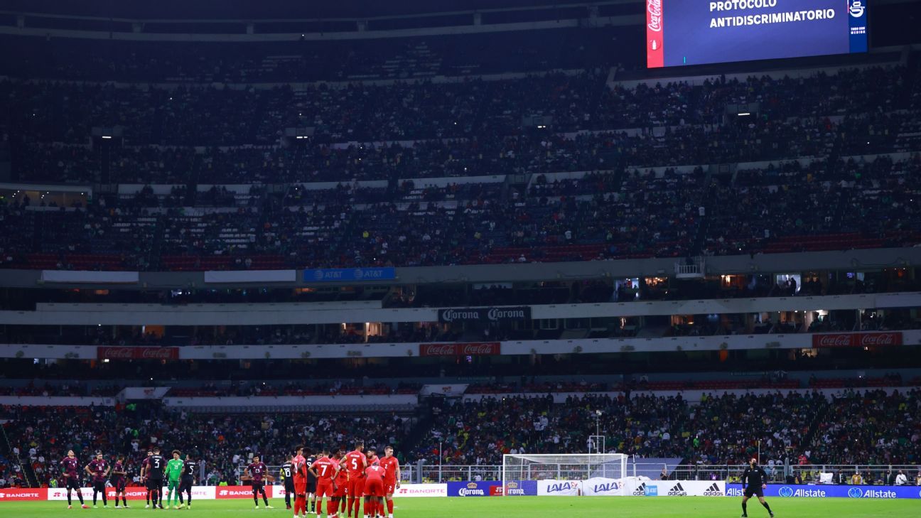 Nueva sanción de FIFA al Tri por grito homofóbico: dos partidos a puerta cerrada y multa - ESPN