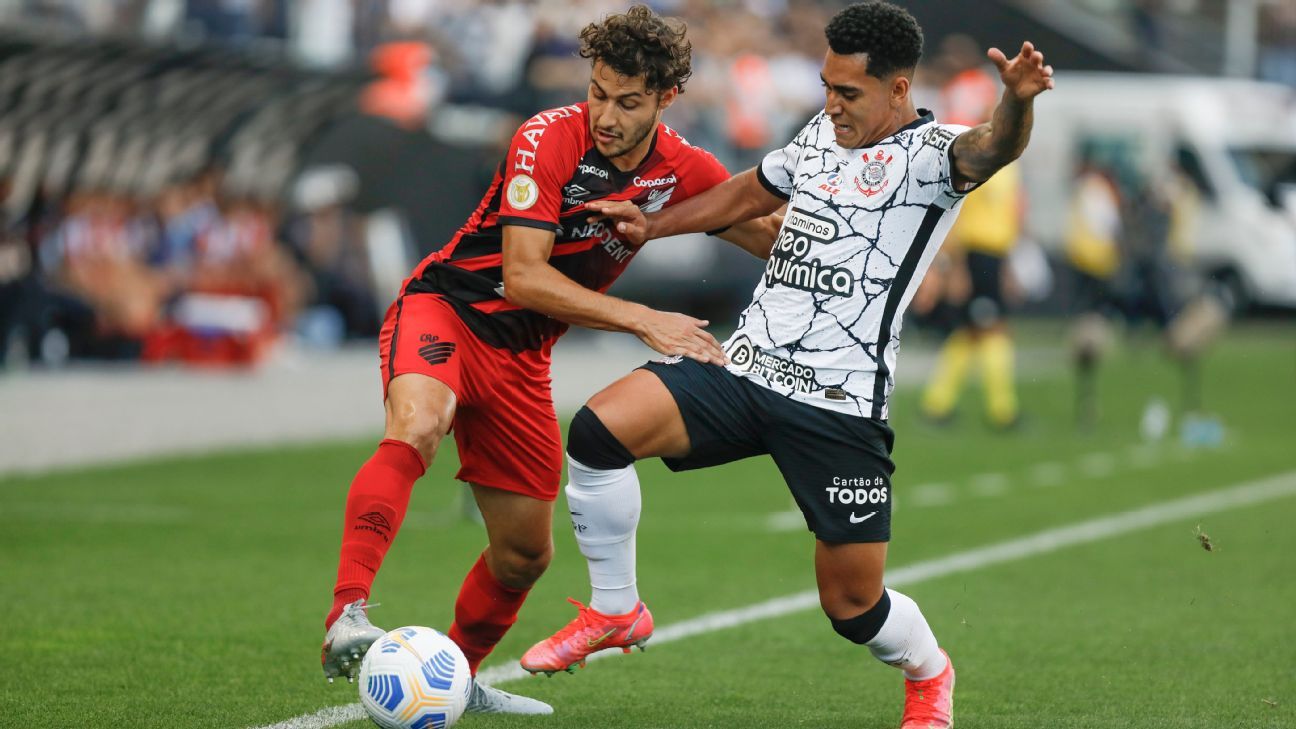 Du Queiroz se emociona com prêmio de melhor em campo e desabafa: 'É ...