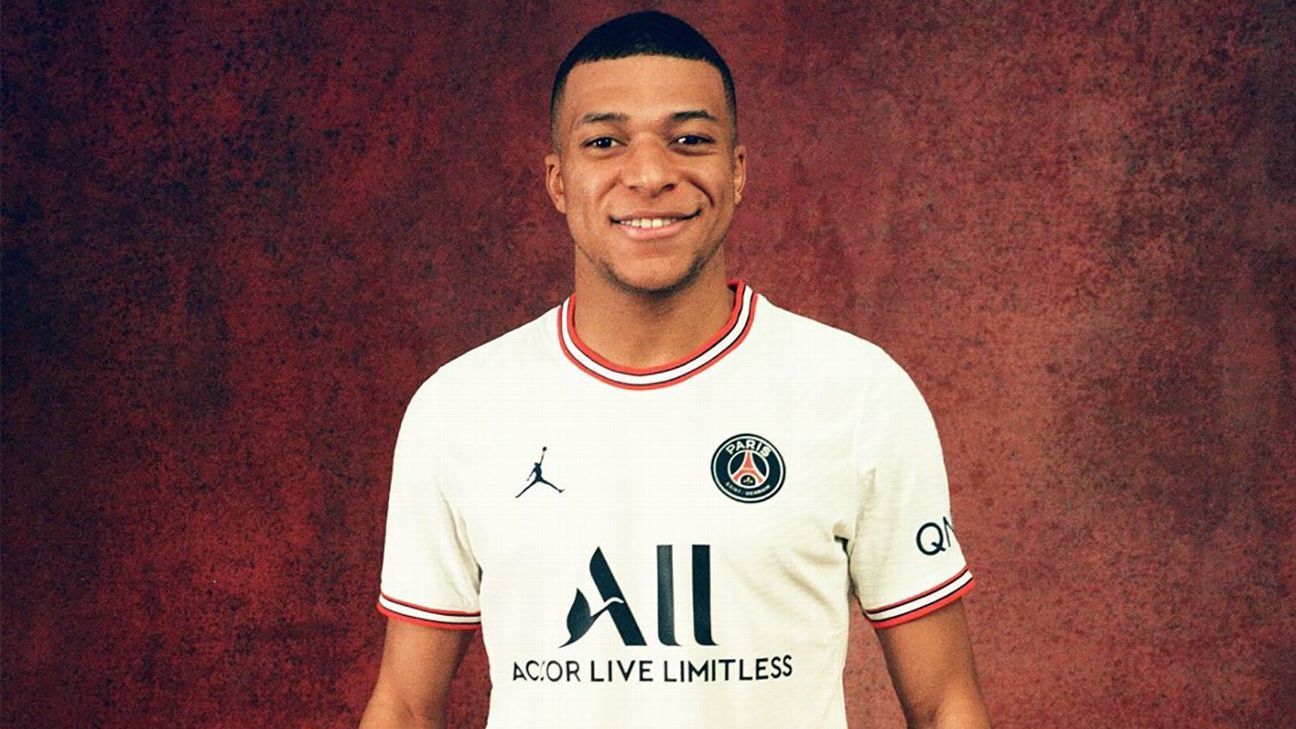 PSG's Messi, Mbappe and Neymar unveil fourth kit with a nod to Chicago ...