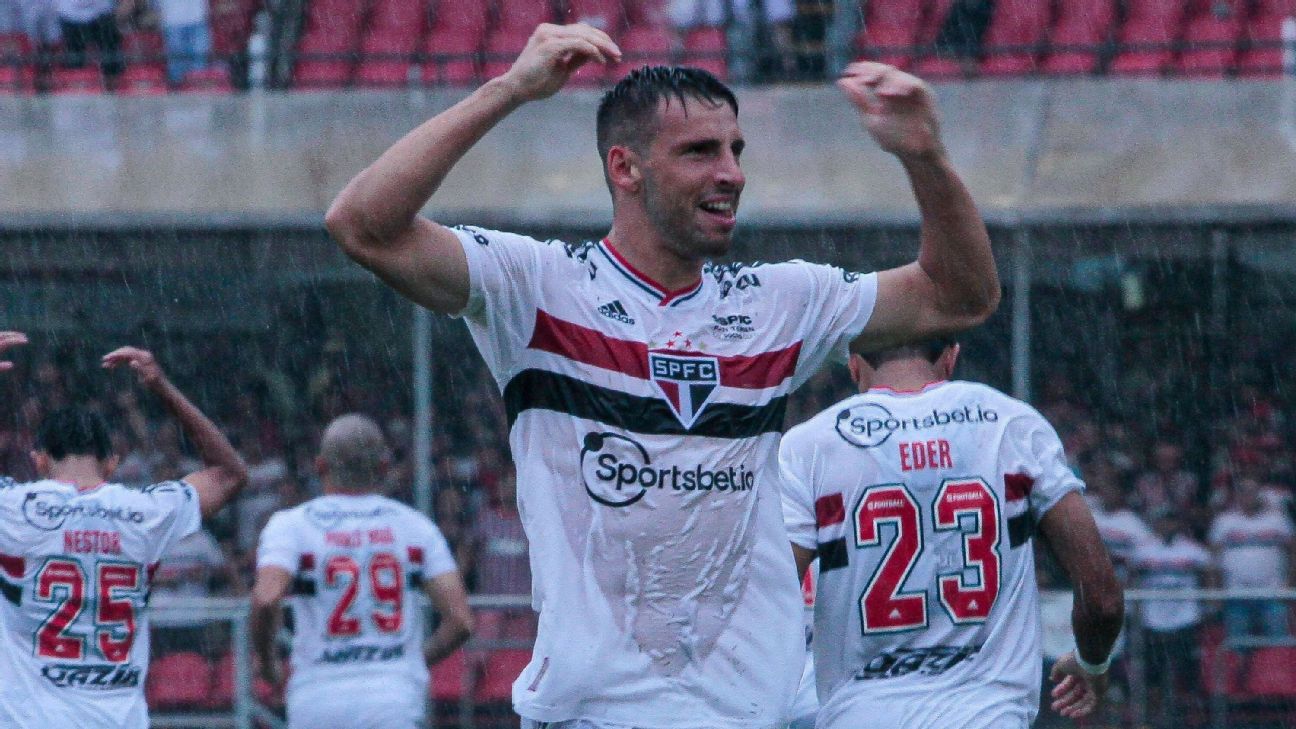SPFC: Calleri chega ao Majestoso como atacante mais eficiente do ...
