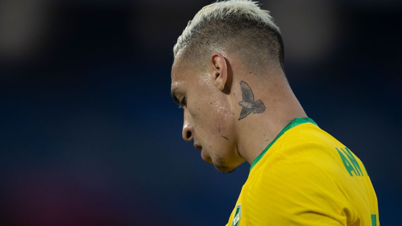 À espera de testes, Antony vira dúvida na seleção brasileira para ...