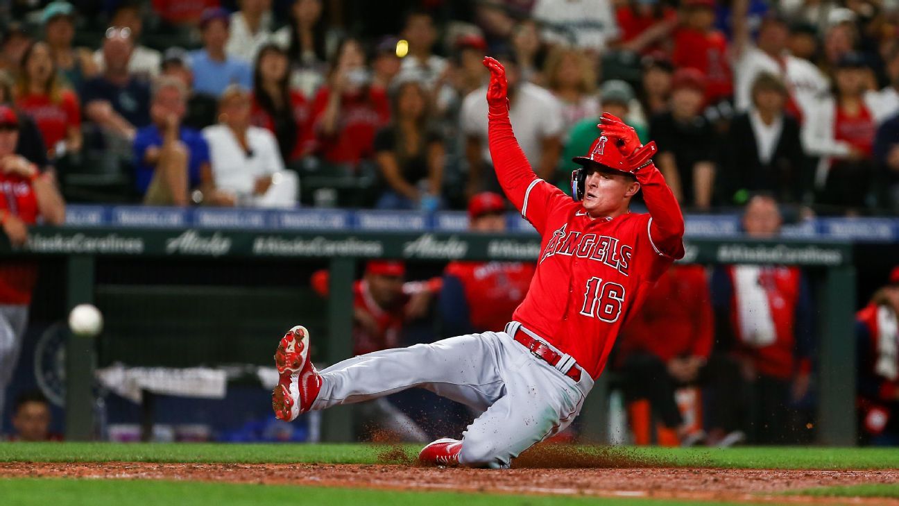 X-rays reveal fractured middle finger for Los Angeles Angels outfielder ...