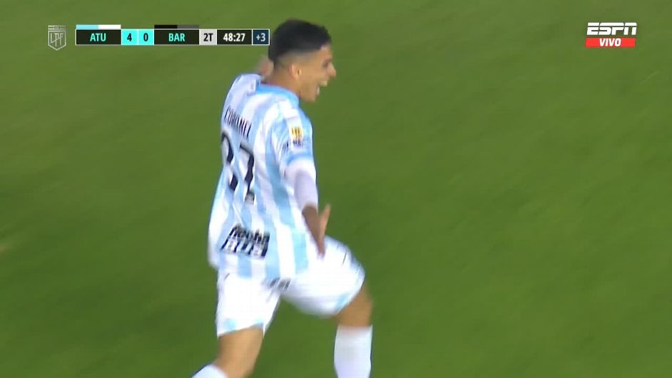 El golazo de Mateo Coronel desde 70 metros para poner el 4-0 y que ...