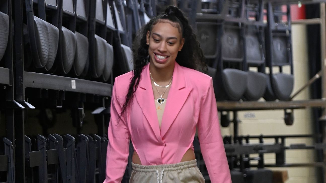 Hamby details wave of emotions since Aces-to-Sparks trade - ESPN