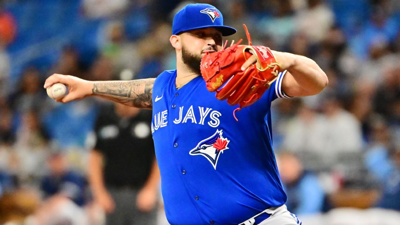 Premian a Alek Manoah por su espíritu deportivo por defender a ...