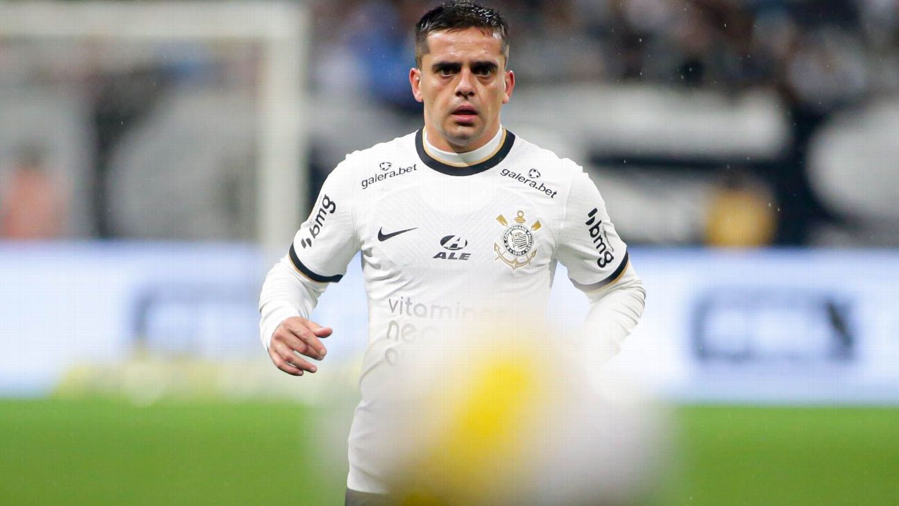 Fagner tem aproveitamento ruim em decisões por pênaltis no Corinthians ...