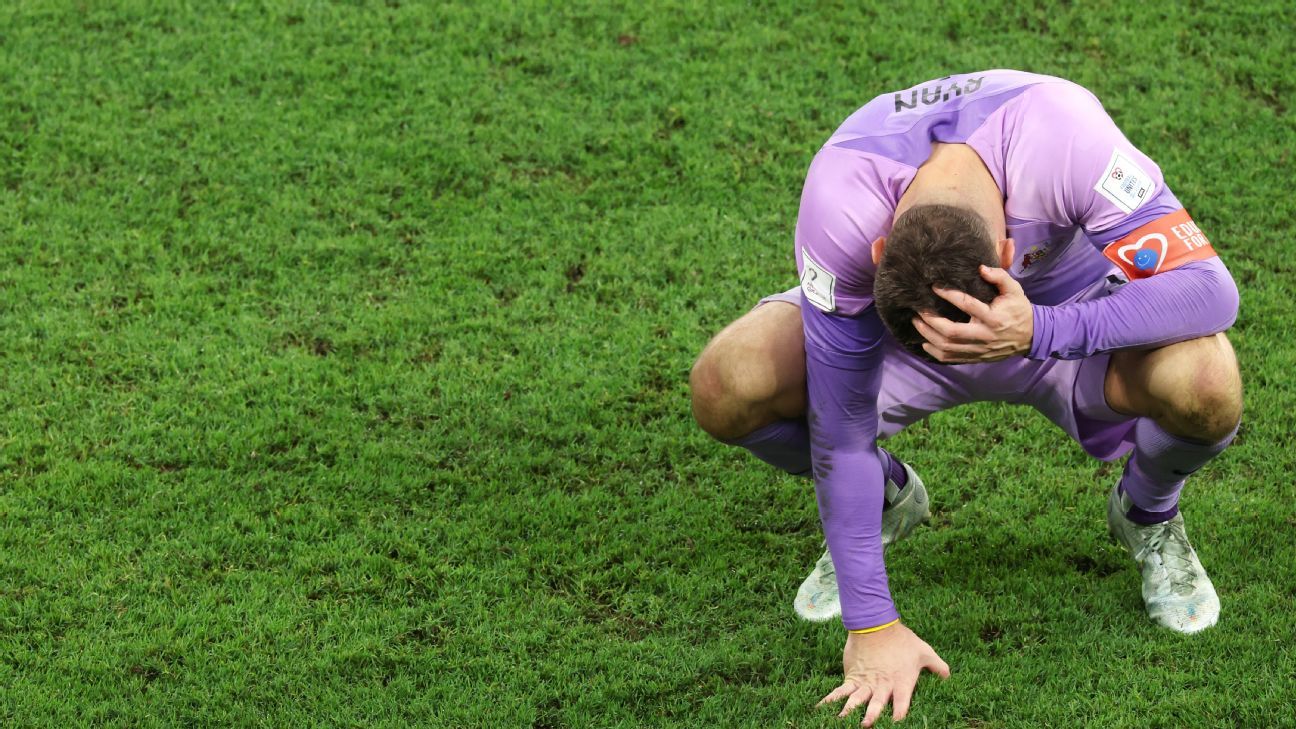 Worst teammate ever? Club nemesis revels World Cup howler - ESPN