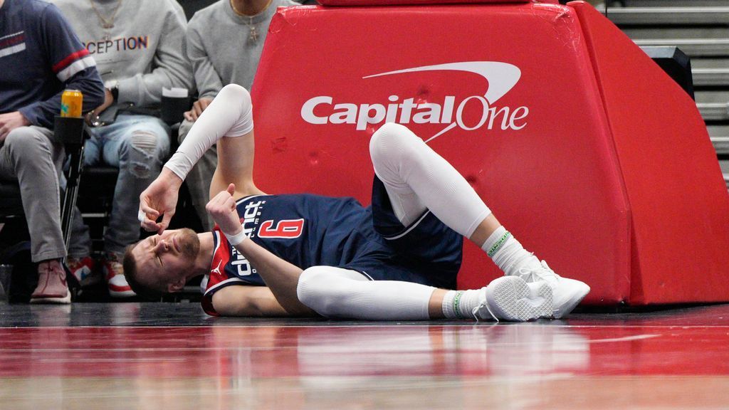 Wizards' Kristaps Porzingis sidelined with left ankle sprain - ESPN