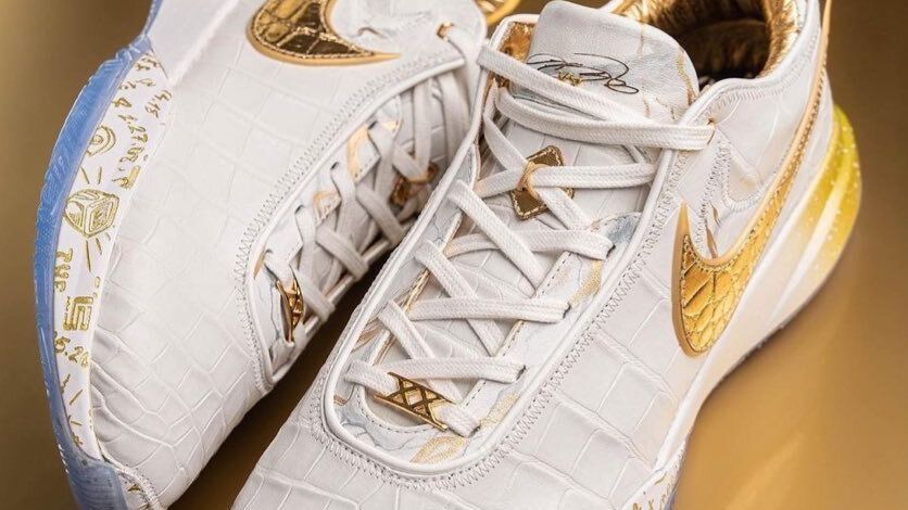 Nike gifts LeBron James sneakers after NBA scoring record - ESPN
