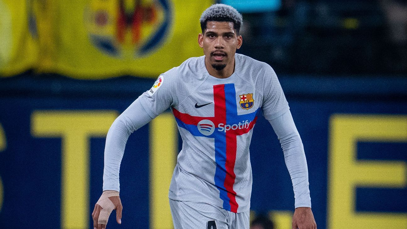 Xavi Hernández sobre Ronald Araújo: "Es un líder, de unas condiciones ...