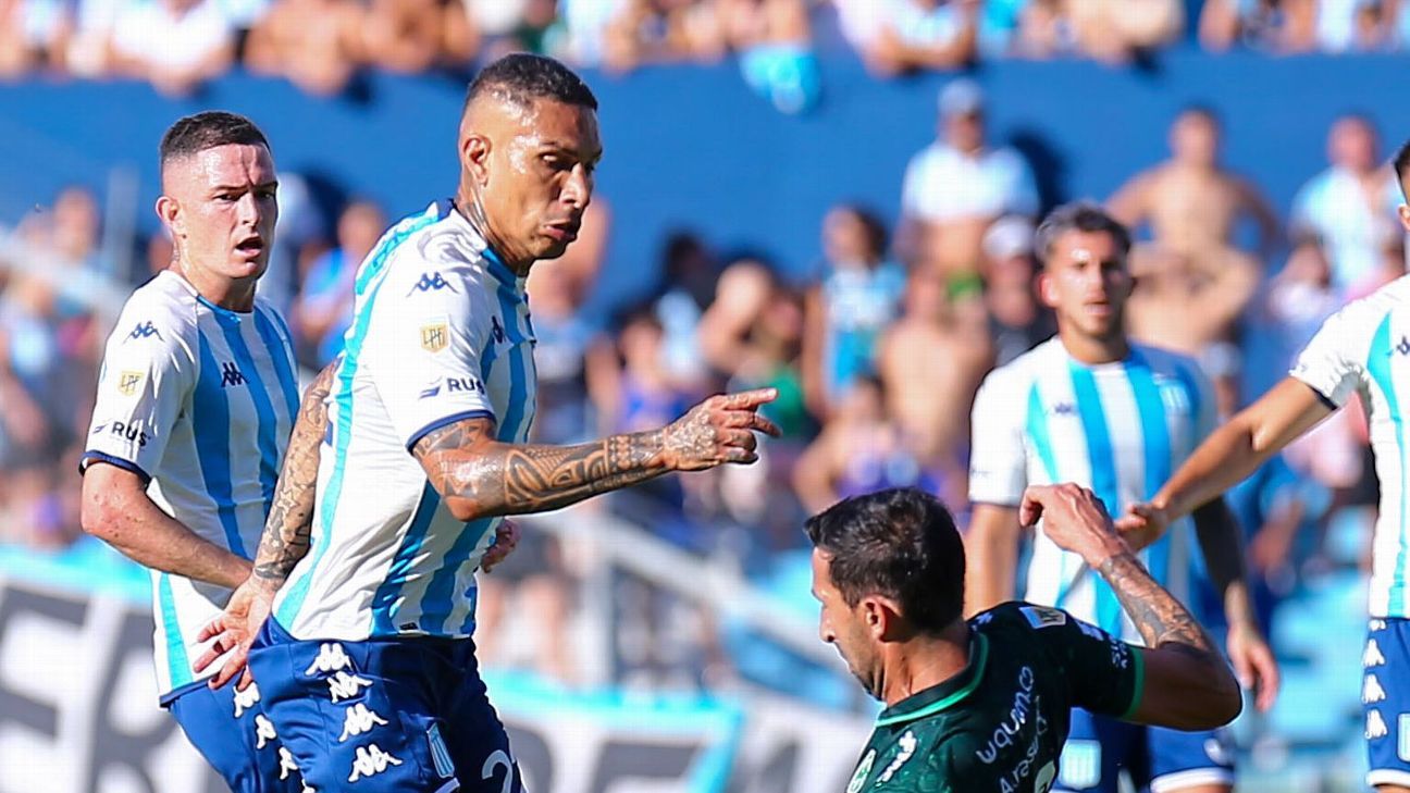 Paolo Guerrero fue titular por primera vez en Racing - ESPN