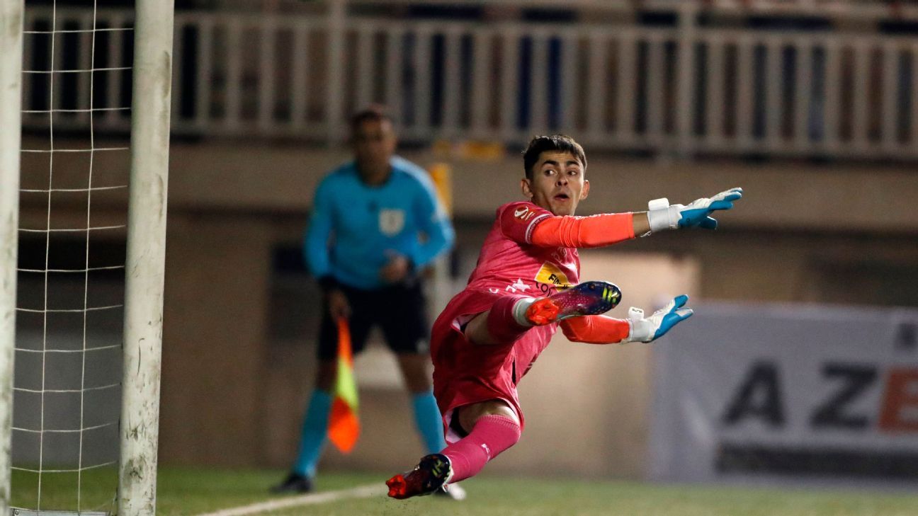 Hugo Araya, la figura de Cobreloa que se sumó a la Selección - ESPN