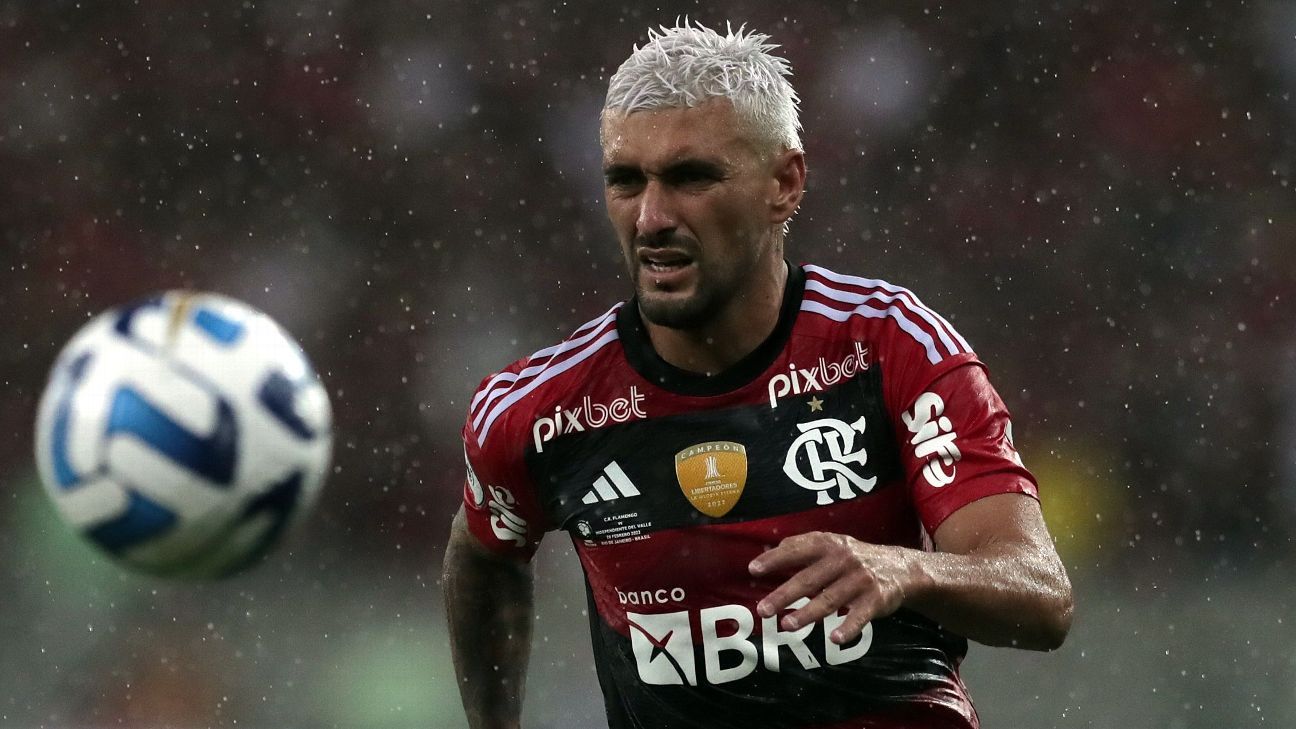 ¿Qué le dijo De Arrascaeta a Nico De la Cruz para que vaya a Flamengo ...