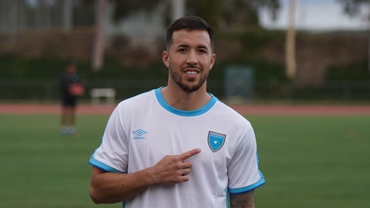Aaron Herrera ya entrena con la Selección de Guatemala y se pone a ...