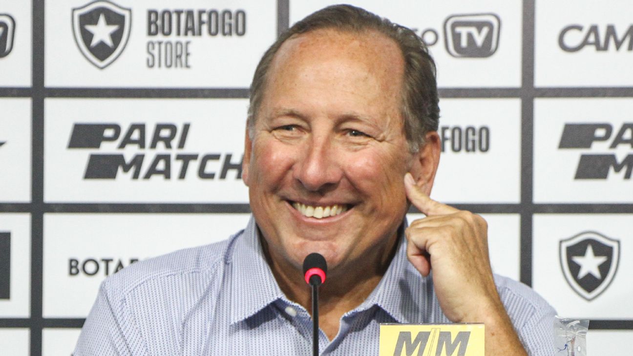 Textor viveu saga no Botafogo para se dividir entre Lage e time na Sul ...