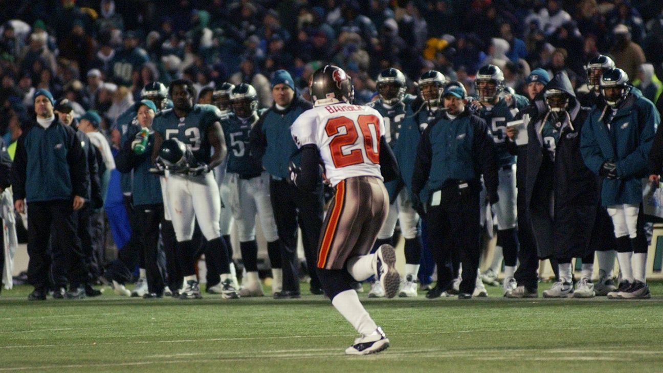 How Ronde Barber's iconic pick-six helped spark a franchise and a Hall ...