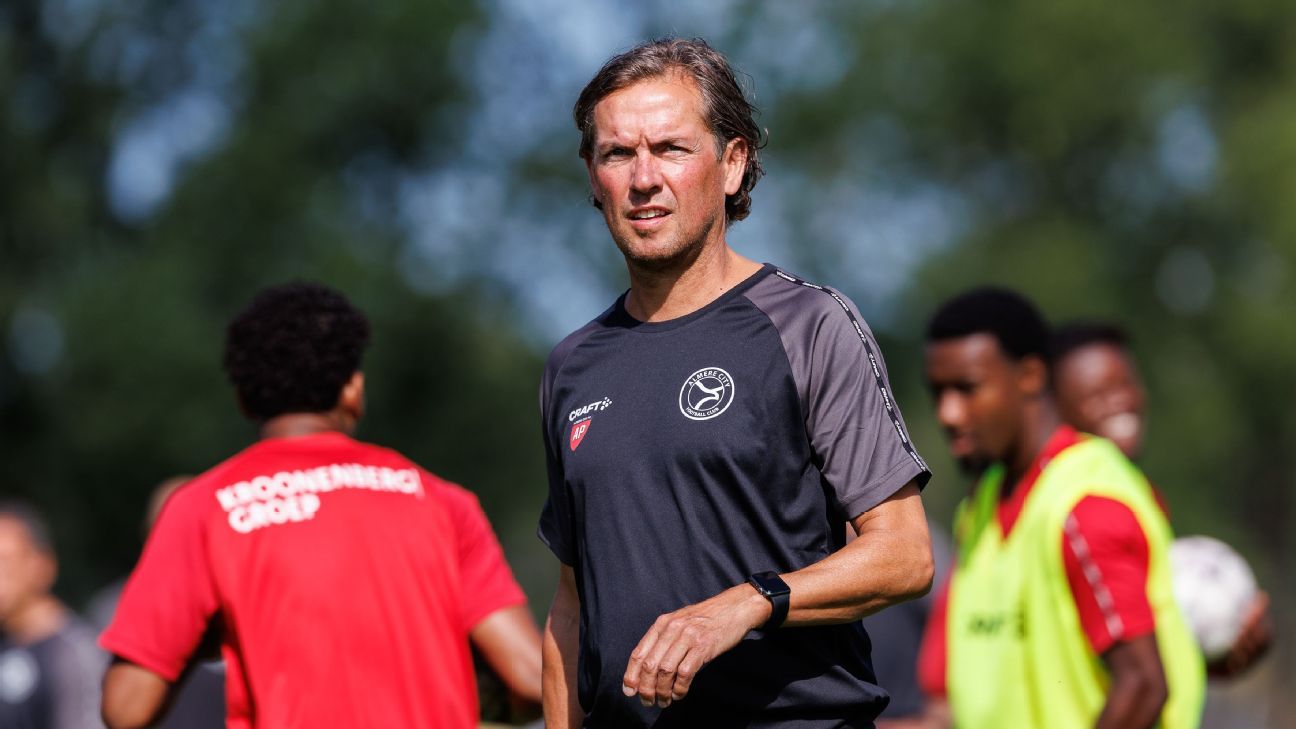 Alex Pastoor vertrekt na dit seizoen bij Almere City - ESPN