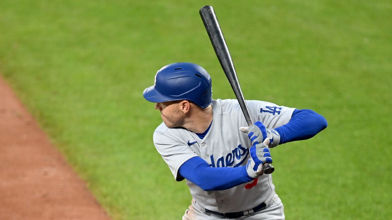 Freddie Freeman leaves Dodgers to be with ailing son - ESPN