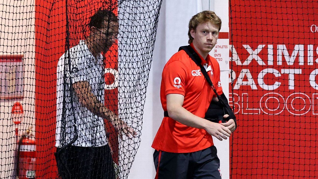 Swans captaincy in doubt after Mills' Mad Monday mishap - ESPN