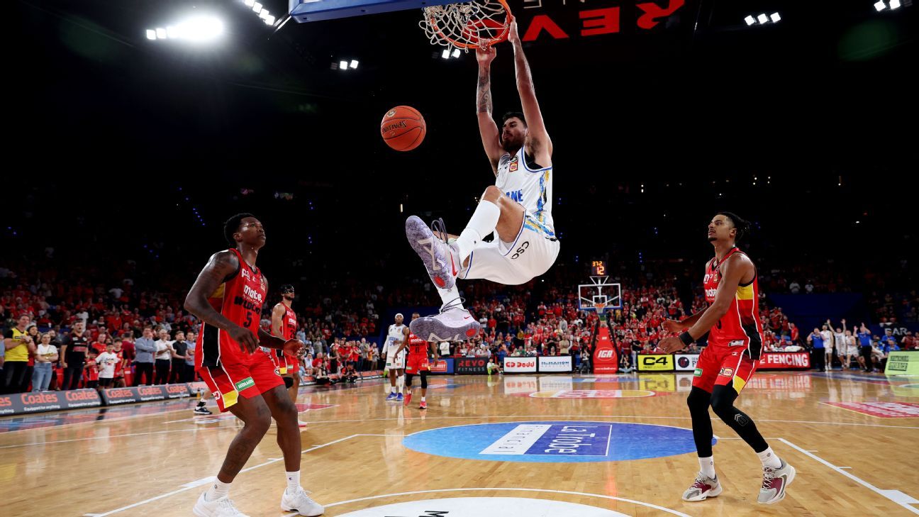 NBL Shorthanded Bullets pour pressure on Wildcats in NBL - ESPN