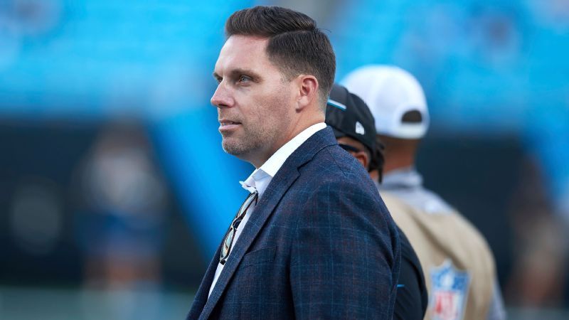 Panthers ascienden al ex LB Dan Morgan al puesto de gerente general - ESPN