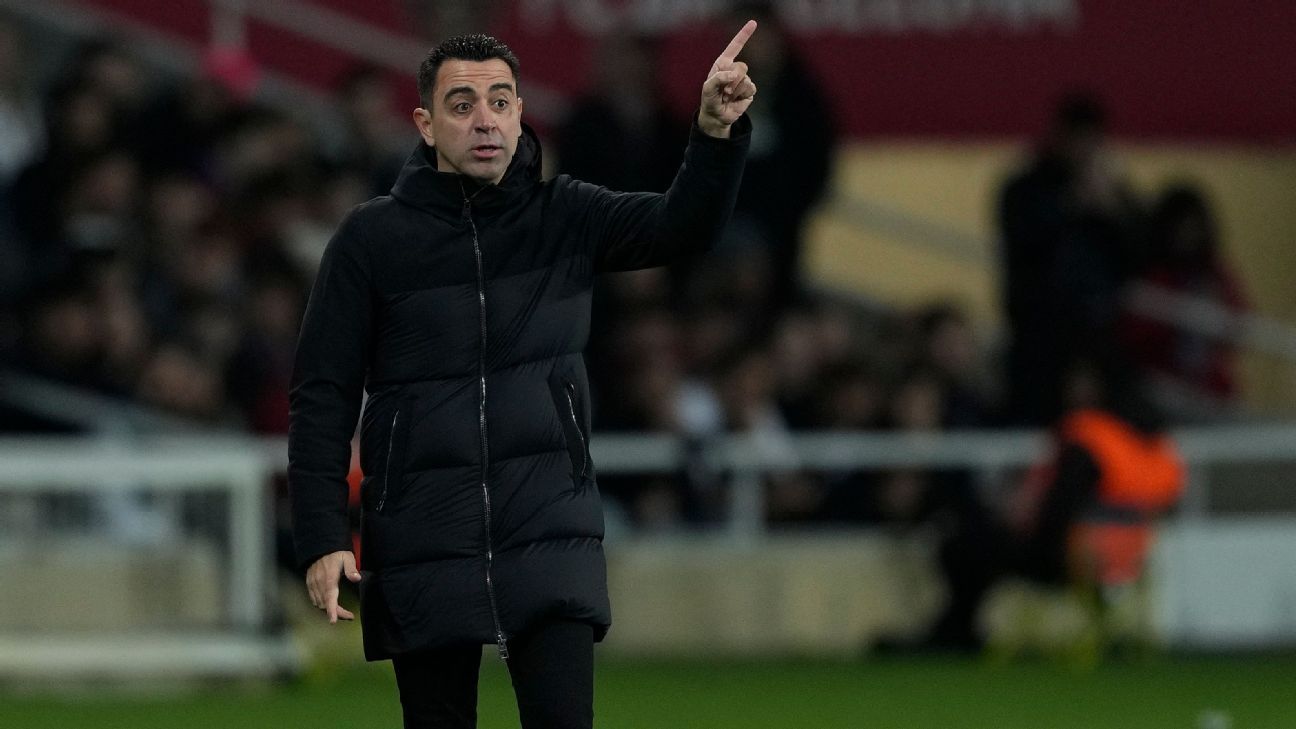 Brasileiro para substituir Xavi? Deco detalha busca do Barcelona por ...