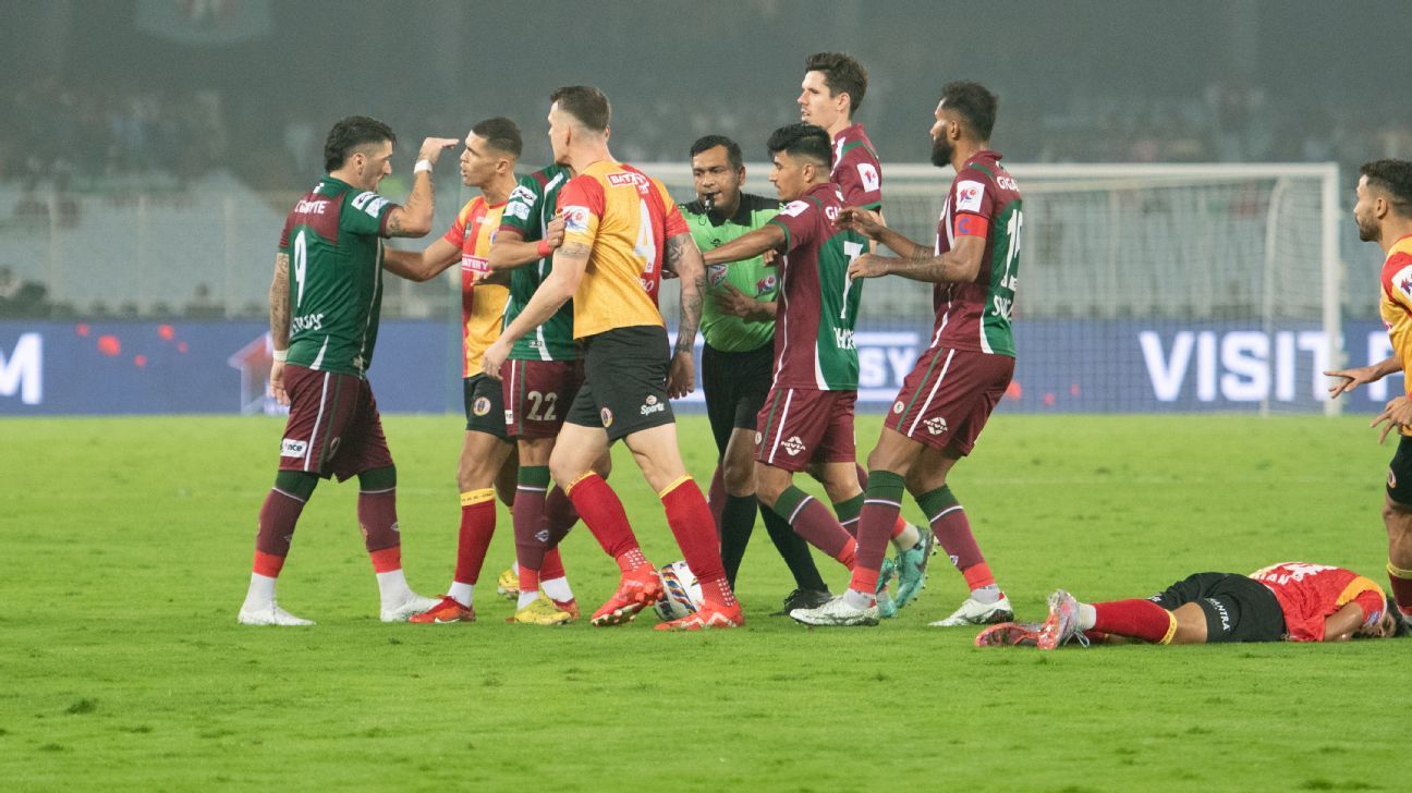 Finally, ISL gets a taste of Kolkata derby's famed passion and fire - ESPN