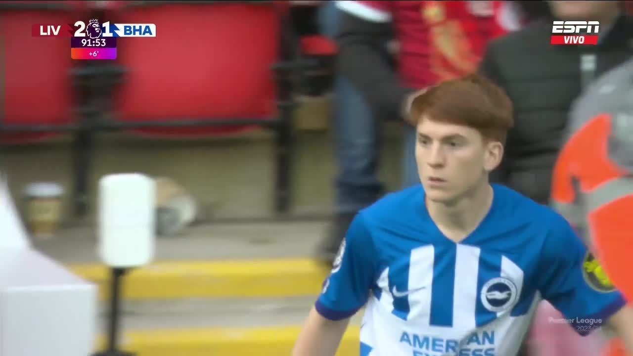 Barco debutó con Brighton en la Premier en la derrota ante Liverpool en ...