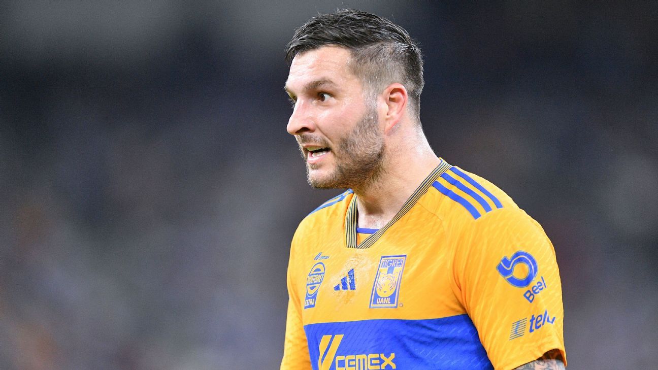 Gignac, molesto al salir de cambio: Así se vivió el Clásico Regio - ESPN