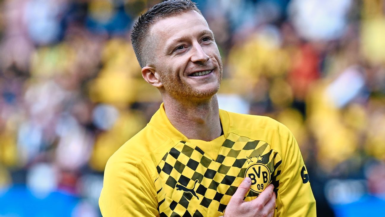 Reus marca, se emociona com homenagem e 'rege' a Muralha Amarela após ...