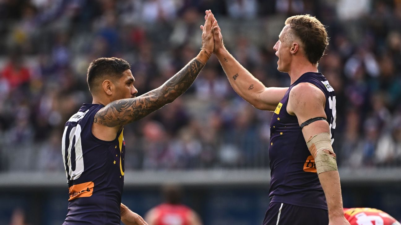 Pearce injury scare as Dockers crush Demons in Perth - ESPN