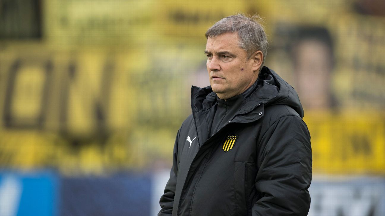 Diego Aguirre: "Estar dirigiendo a Peñarol es un plus que no tengo en ...