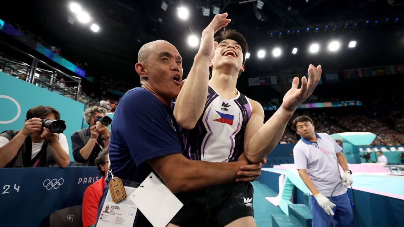 Carlos Yulo wins second gold medal at the Paris Olympics - ESPN