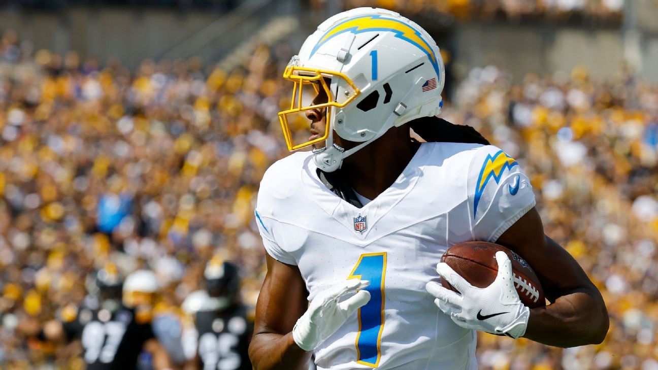 Justin Herbert hits Quentin Johnson with TD pass vs. Steelers - ESPN