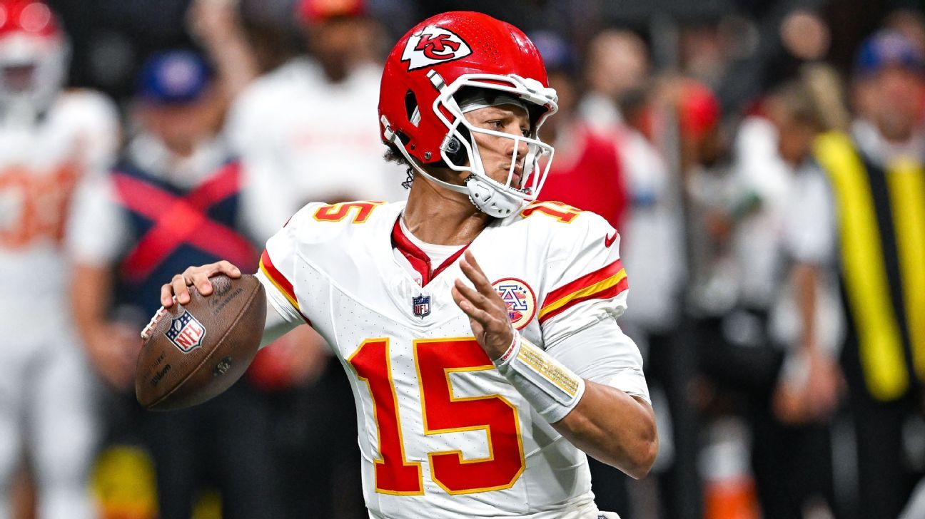 Patrick Mahomes finds JuJu Smith-Schuster for TD vs. Falcons - ESPN