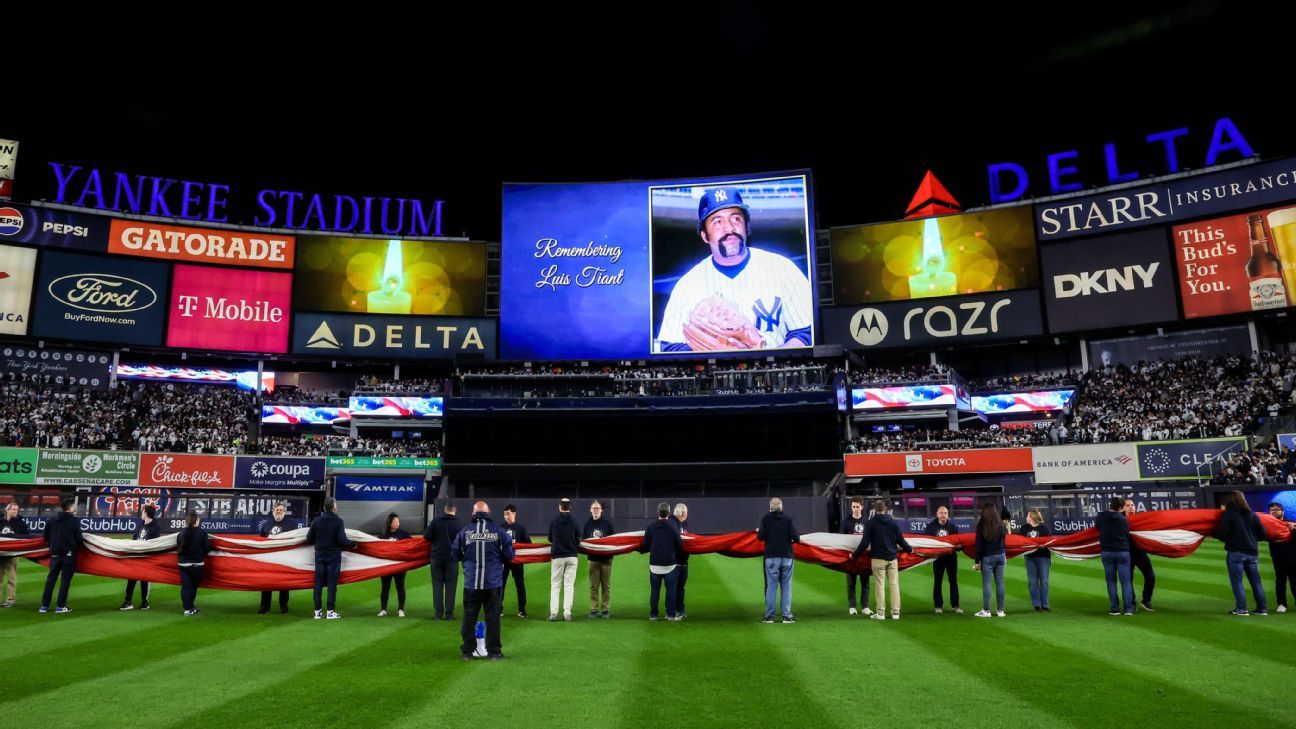 Yankees tributaron homenaje a Luis Tiant antes del juego 1 - ESPN