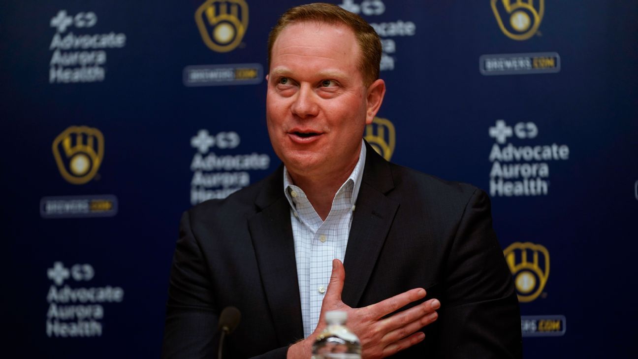 Matt Arnold, de Milwaukee Brewers, elegido ejecutivo del año en MLB - ESPN