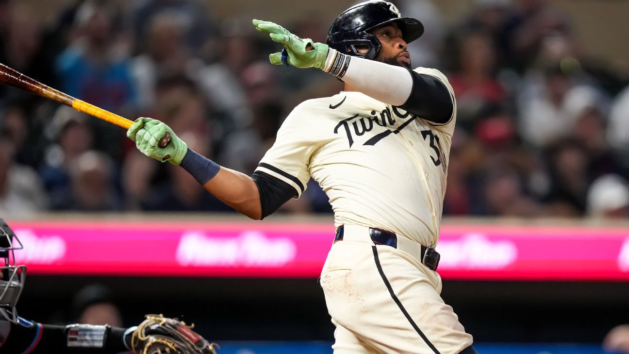 Carlos Santana vuelve a Guardians; Josh Naylor va a Diamondbacks - ESPN