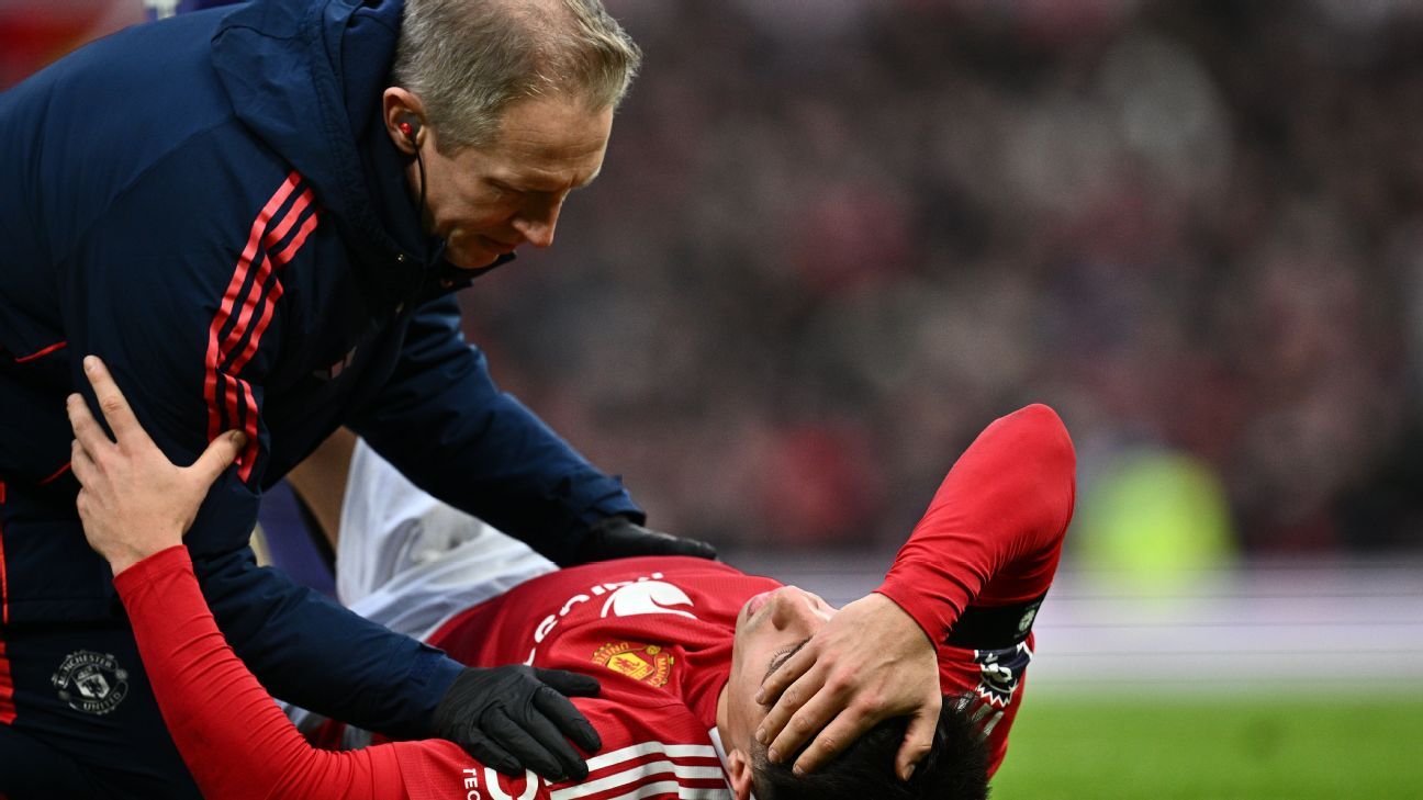 (Video) Lisandro Martínez se volvió a lesionar en una jugada insólita ...