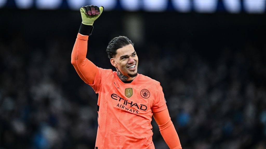 Ederson tem futuro incerto, e Manchester City tem alvo preferido para ...