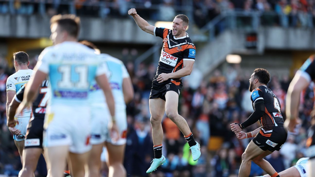 NRL: Field (goal) of dreams as Doueihi proves a late hero - ESPN