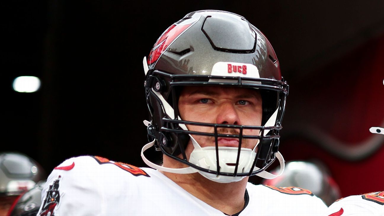 Buccaneers extienden a RT Luke Goedeke por 4 años y $90M, fuentes - ESPN