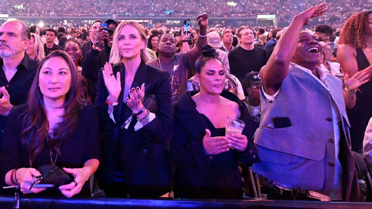 Canelo vs Crawford: ¿Qué pasó en la pelea y cuáles famosos fueron? - ESPN