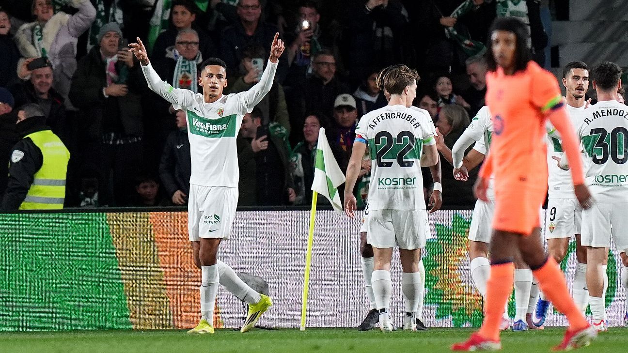 Álvaro Rodríguez marcó para Elche ante Barcelona en LaLiga - ESPN