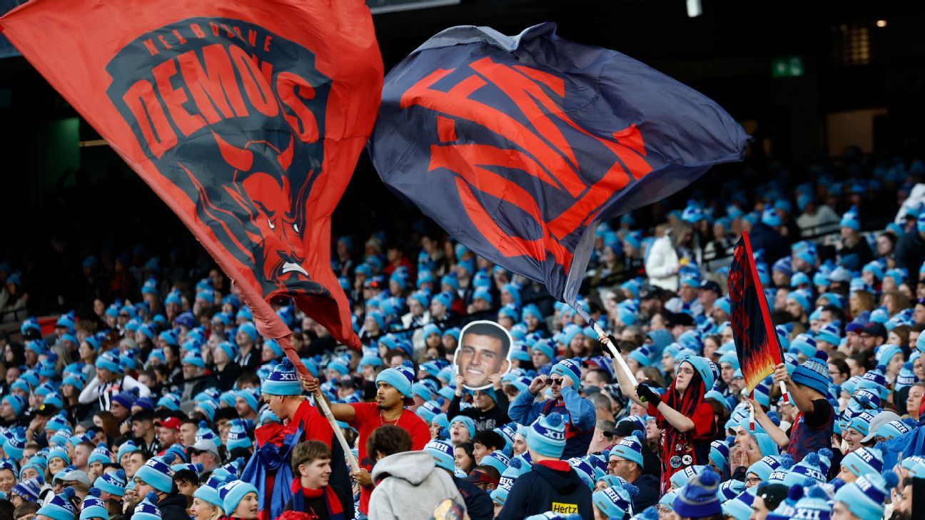 'Play on': Capacity MCG crowd honours Daniher - ESPN