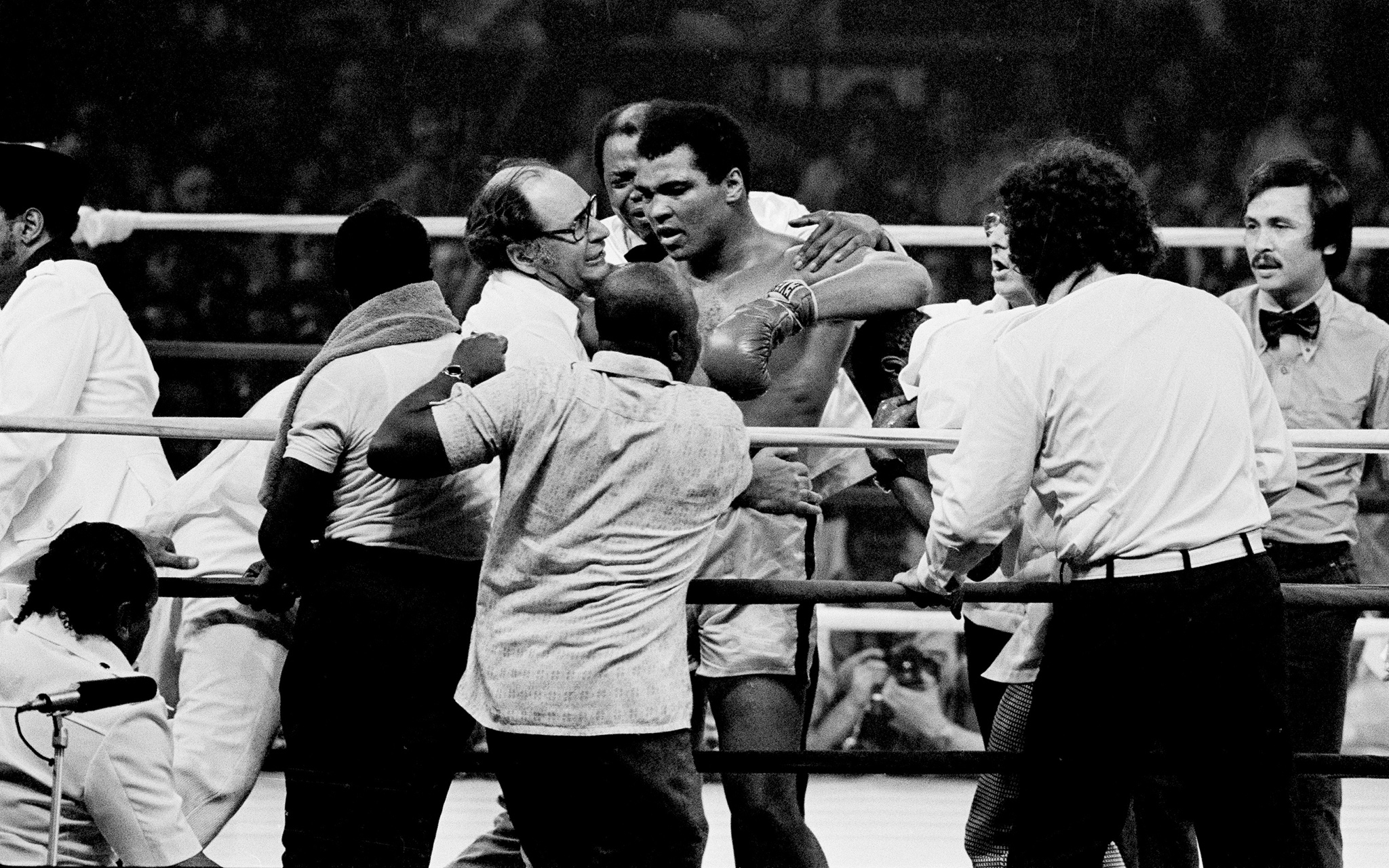 Ali vs. Frazier - Dan Rafael's 10 Greatest Fights Of All Time - ESPN